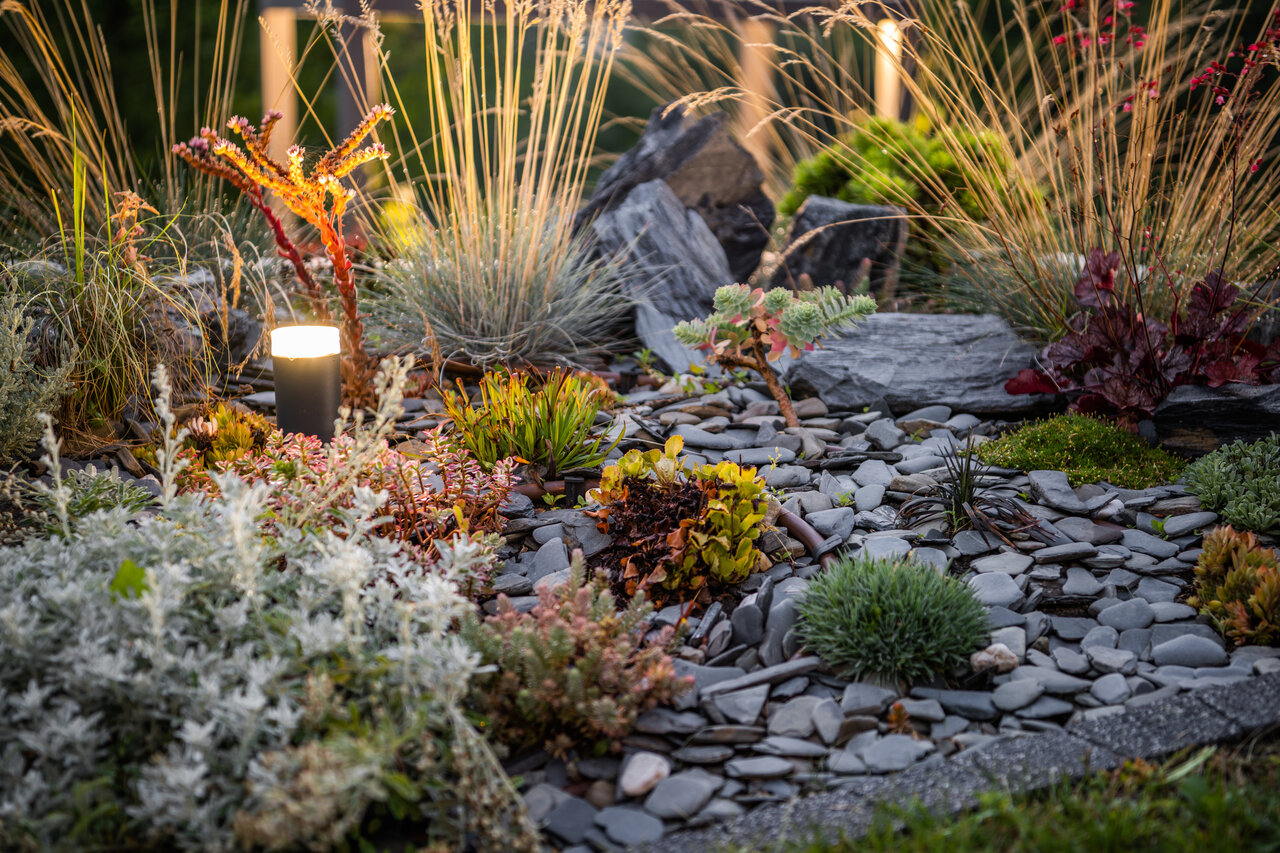 Washed Rock Landscape Design: Ideas from Lynnwood