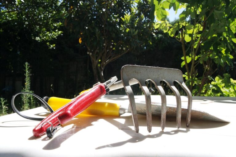 Essential Landscape Tools: A Northwest Supply Guide